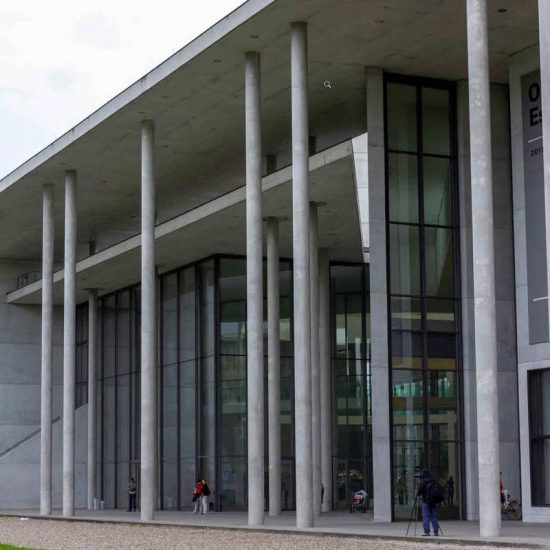 Stability of slender concrete columns – IDEA StatiCa